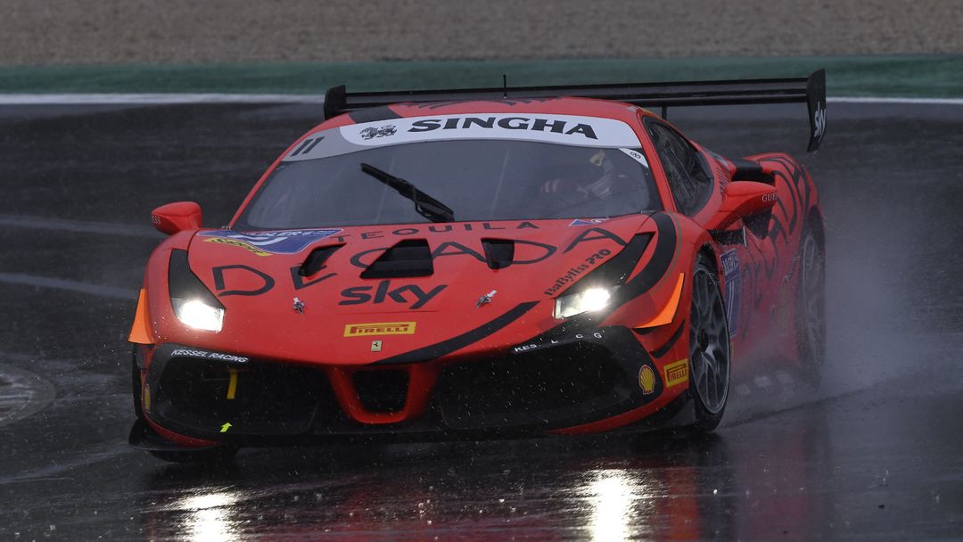 Marco Talarico pilota Ferrari Challenge - Ferrari.com