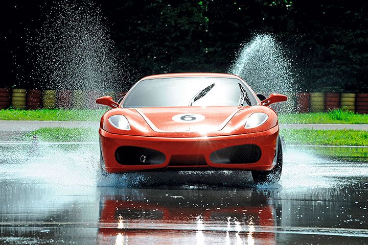 フェラーリの偉大なる革新：E-Diffとサイド・スリップ・コントロール