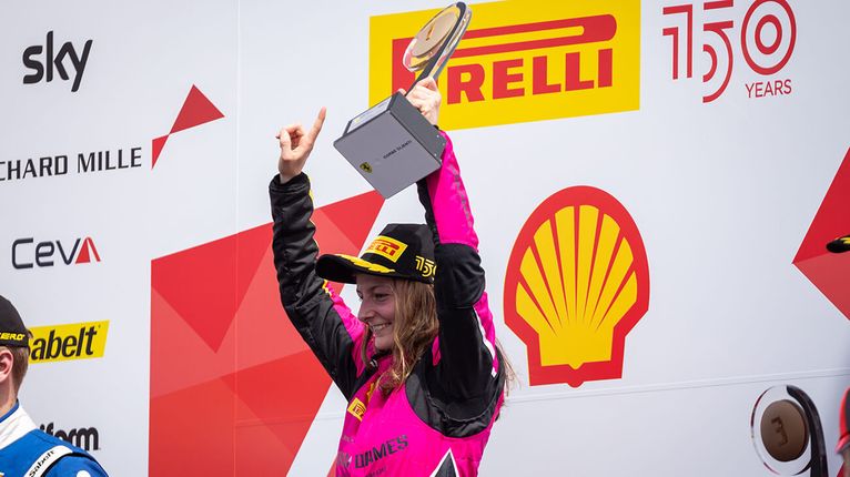 Magnificent debut for young Doriane Pin in Trofeo Pirelli