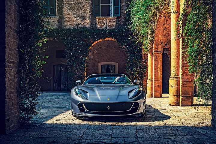 Great Ferrari Innovations: The Retractable Roof